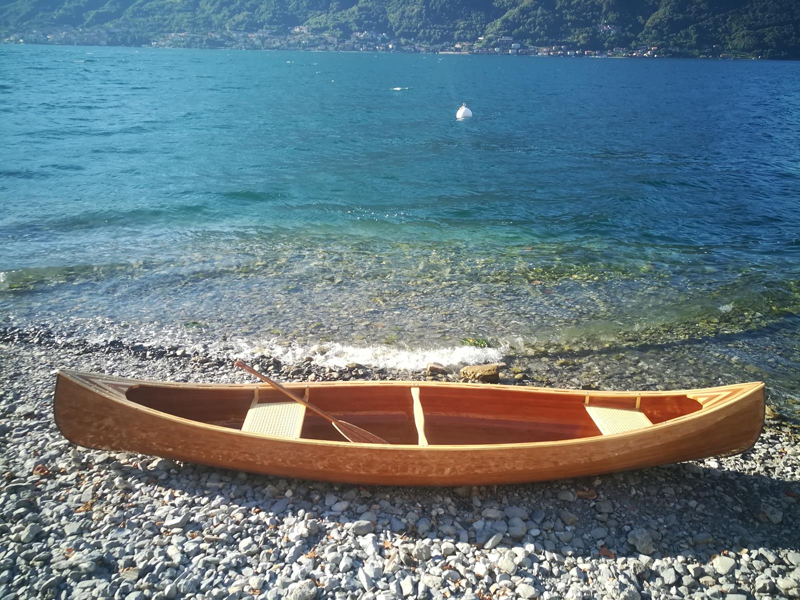 Lake Como Canoes